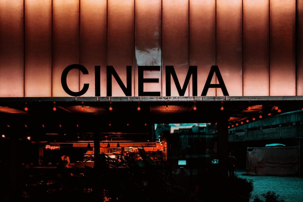 Digital Signage untuk Bioskop